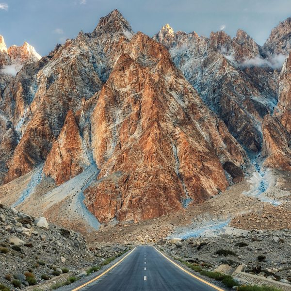 Rent a Car in Hunza | Rent a Car in Gilgit | Car Rental Service